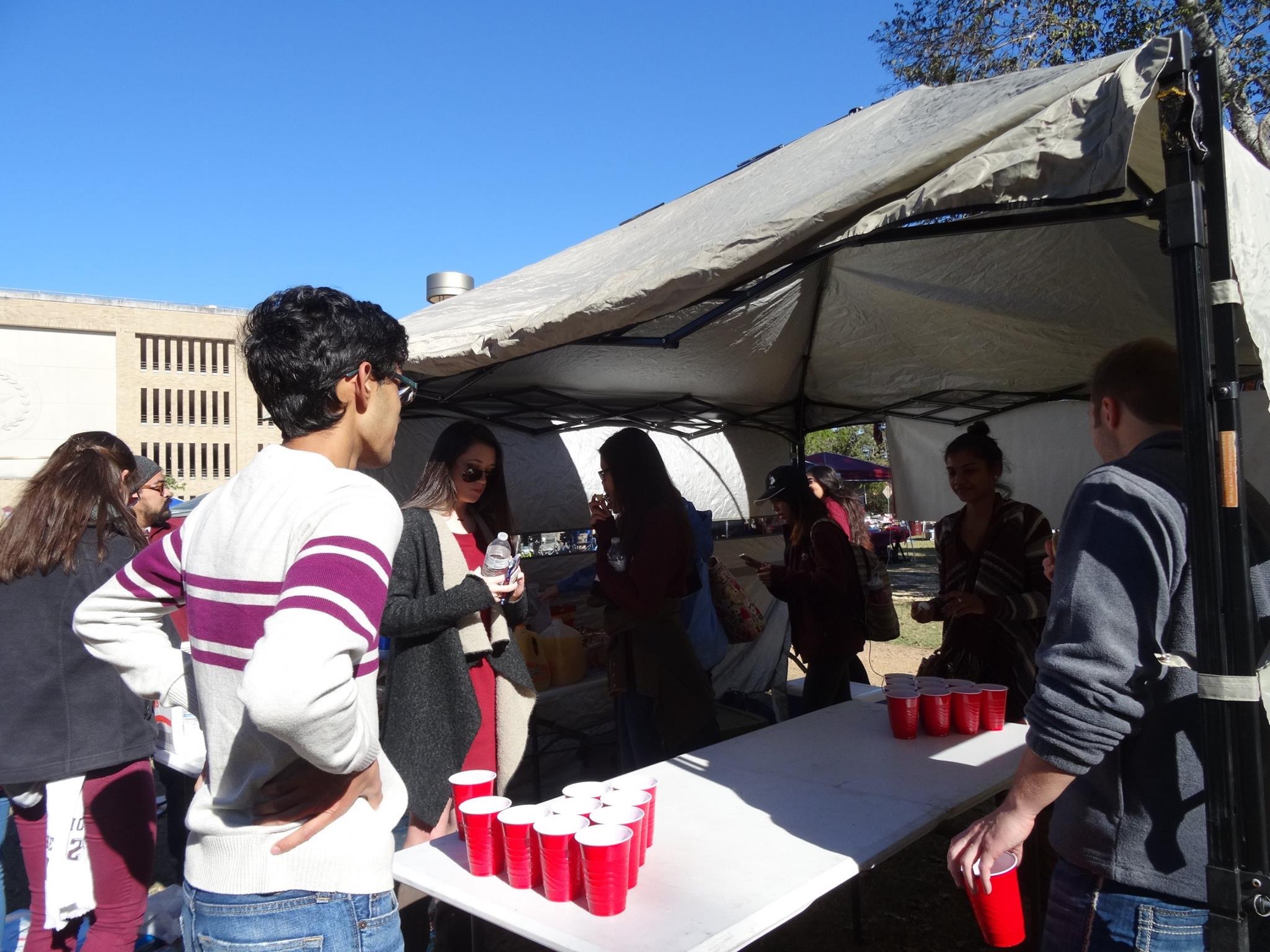 FIRST TAILGATE AT TAMU – khirstyn